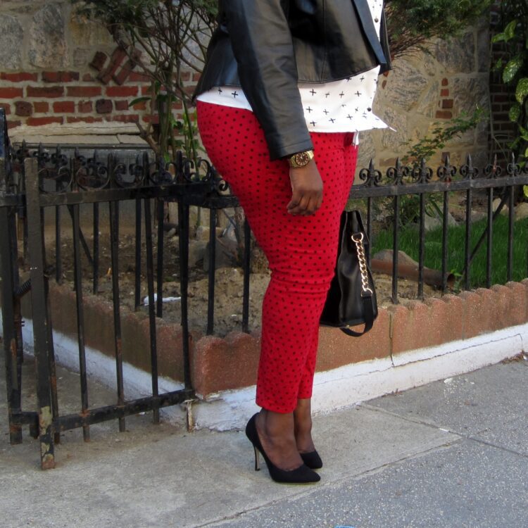 MIXING PRINTS: POLKA DOTS AND CROSSES - Stylish Curves