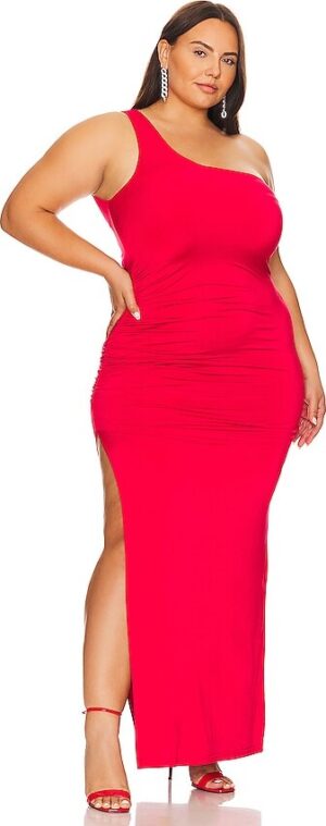 Tik Tok Star Remi Bader's Plus Size Clothing Line With Revolve